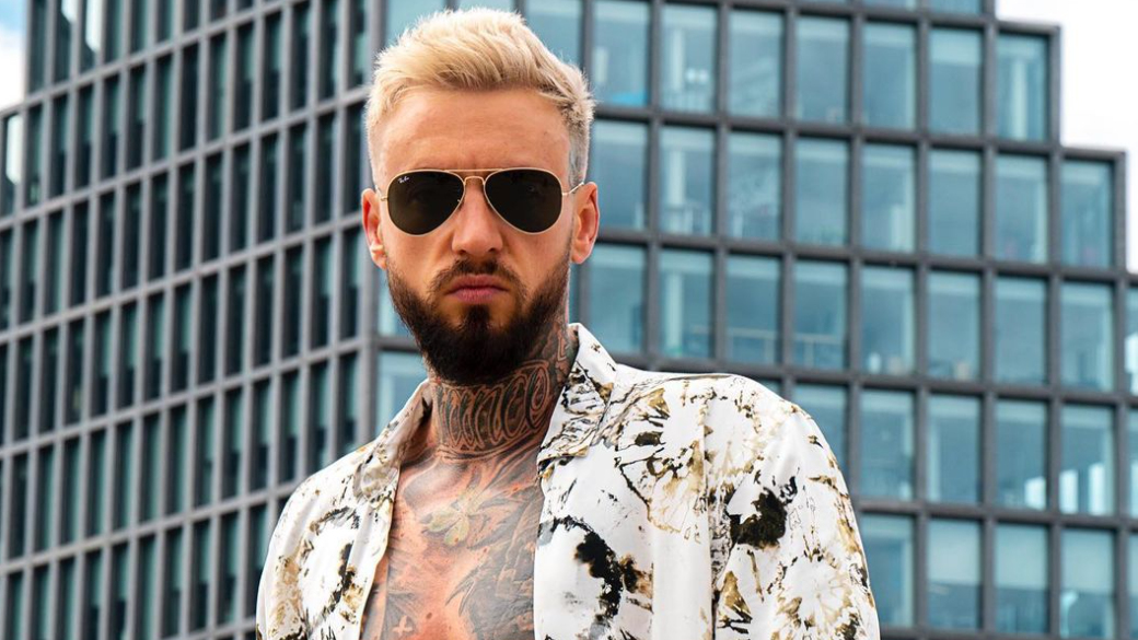 Stifler pokazał nowe tatuaże! Tego byście się nie spodziewali! - Obcas.pl