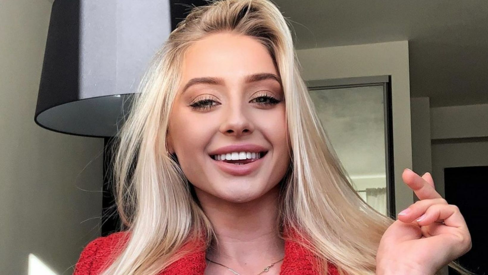 Kinga z 40 kontra 20 w modnej stylówce! SZTOS - Obcas.pl