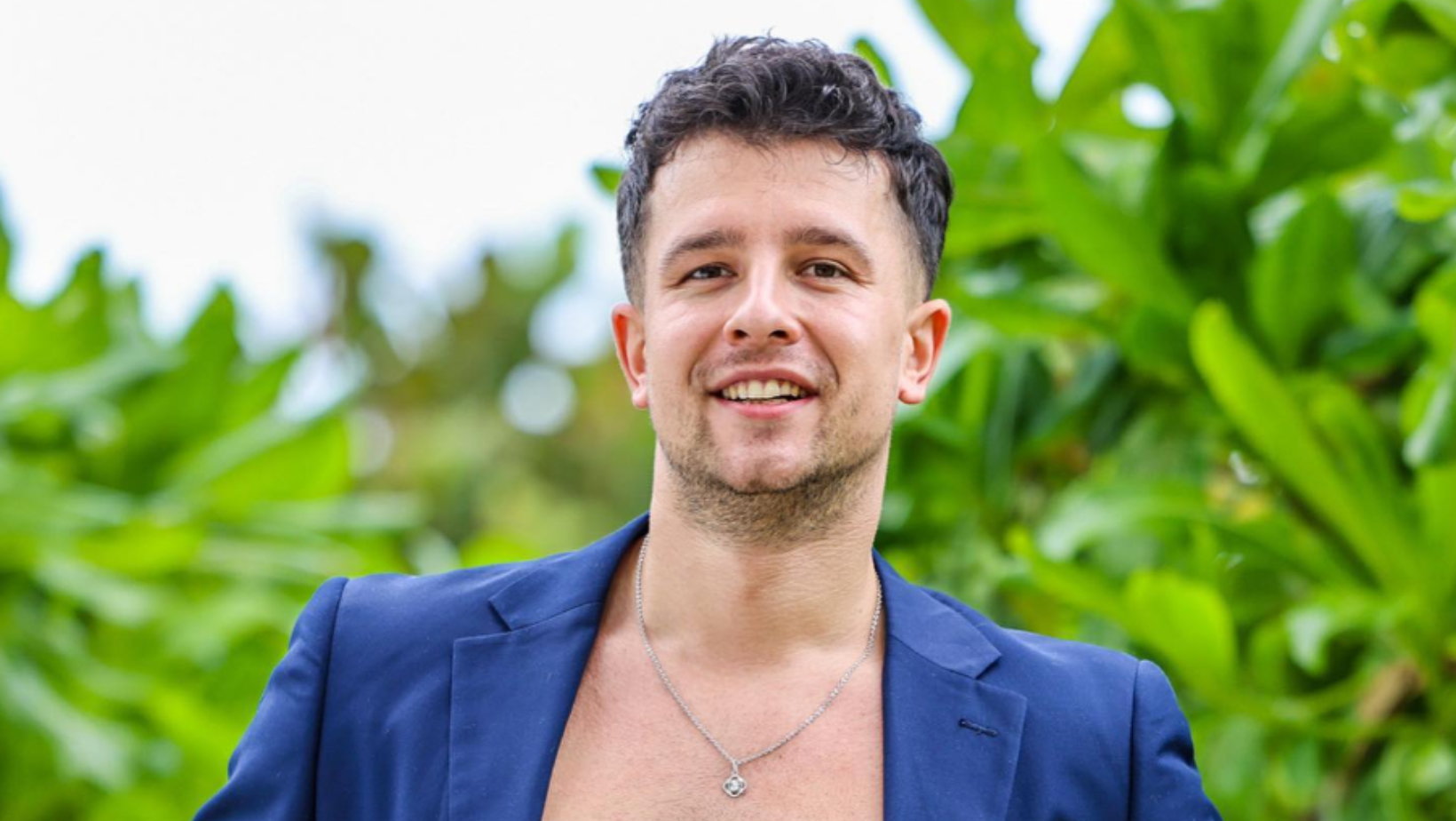 Kim Jest Jędrzej Arian [wiek Hotel Paradise 8 Instagram] Obcas Pl